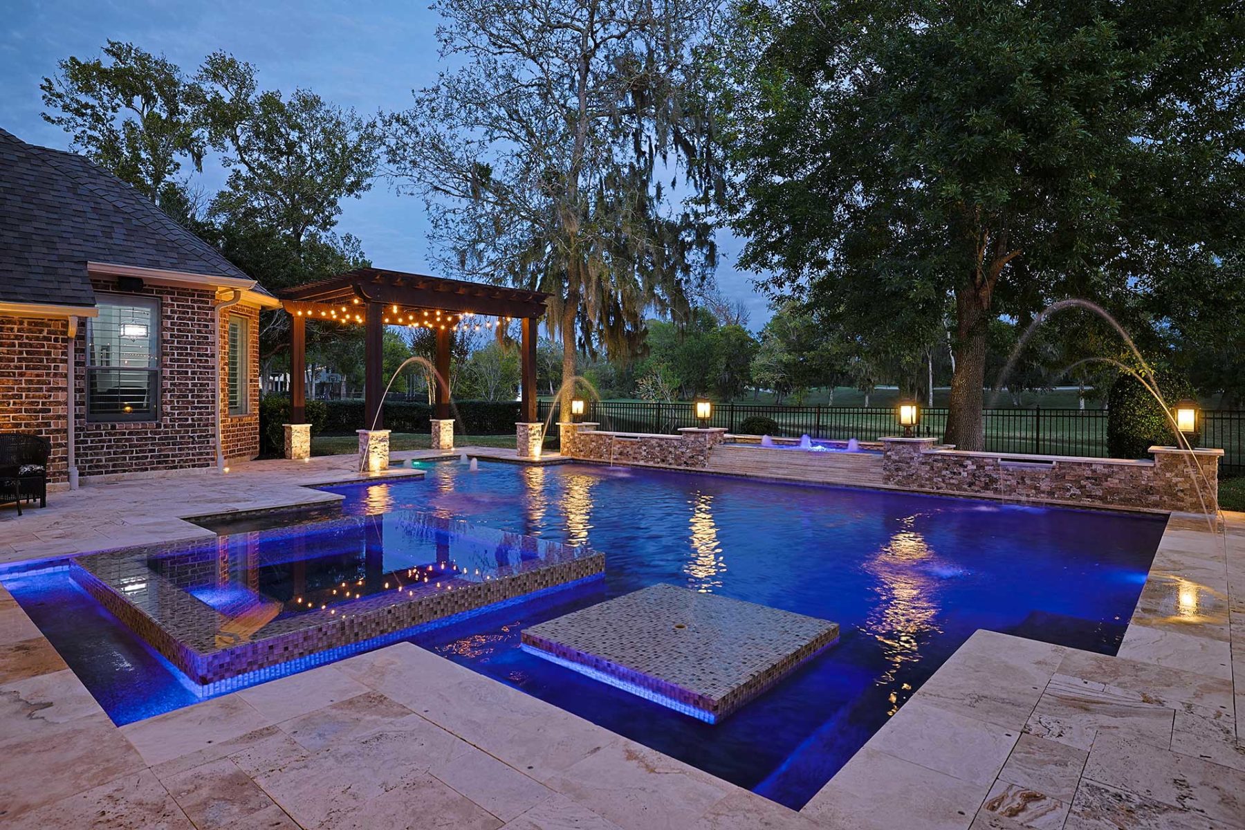 Commanders Point Residence - Maddox Custom Pools & Landscaping